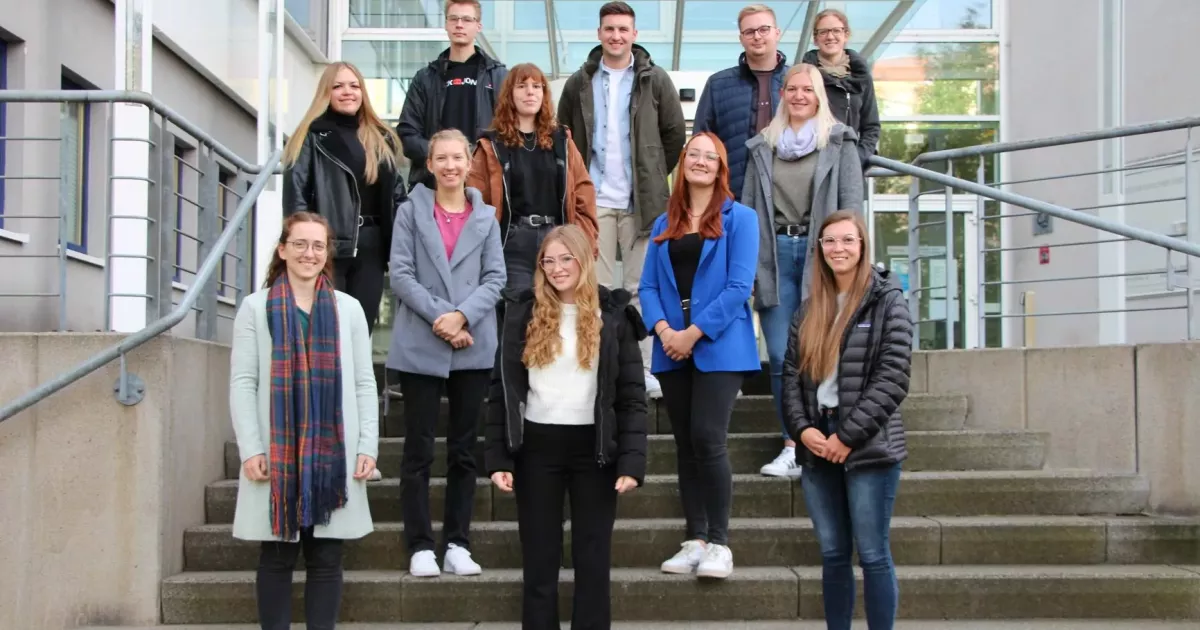 Neue Auszubildende und Studierende - OBK